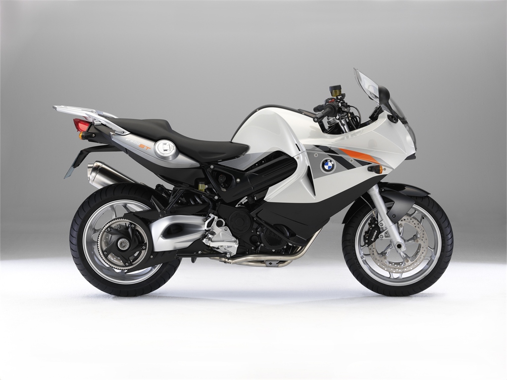 BMW F 800 ST (2010) - 2ri.de