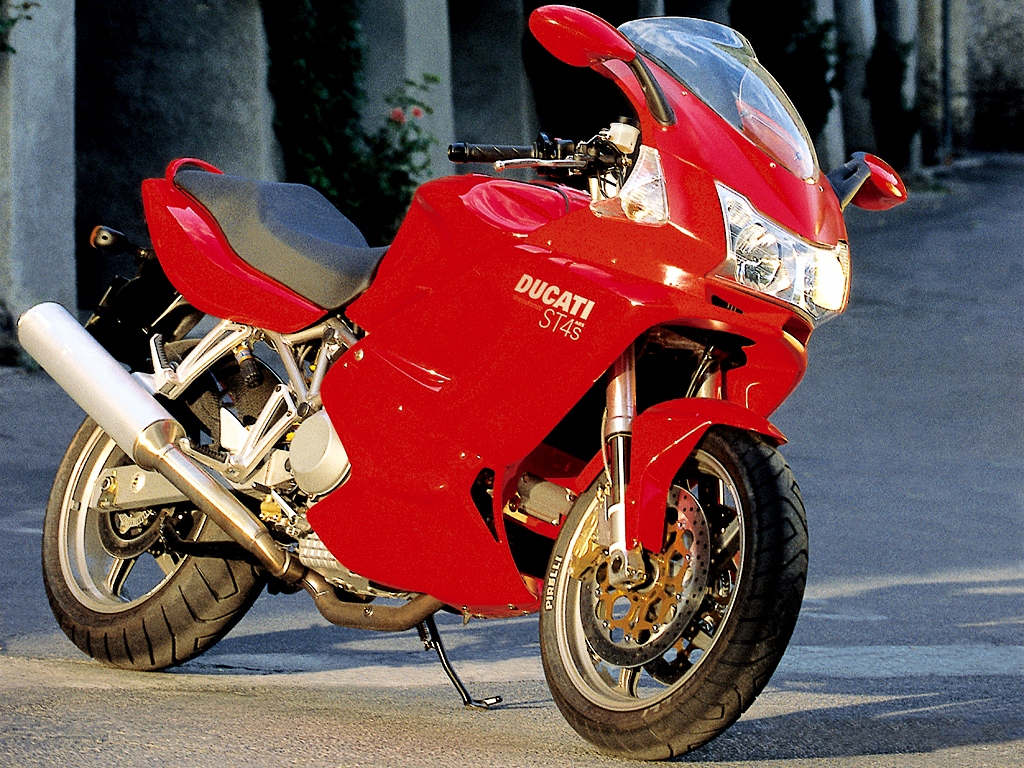 Ducati Sporttouring ST3 (2004) - 2ri.de