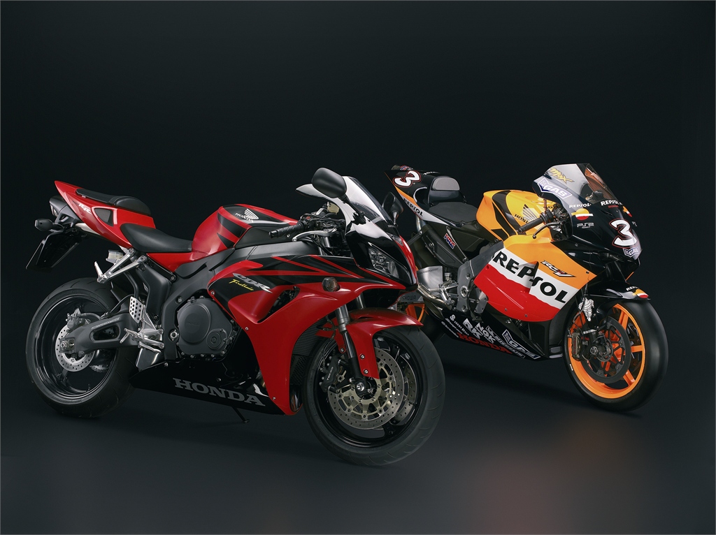 Honda CBR1000RR Fireblade (2006) - 2ri.de